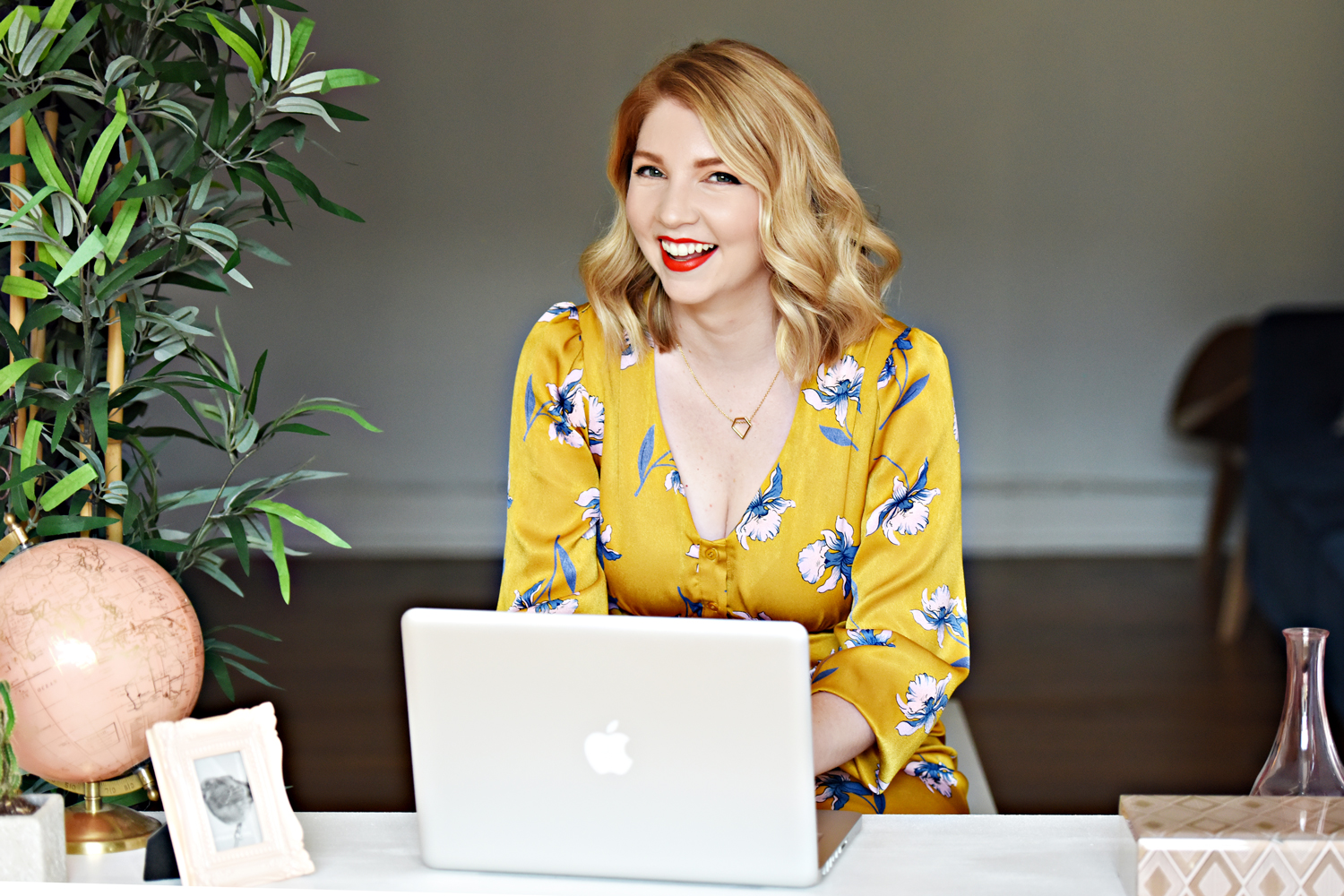 Jessica Moorhouse | Canadian Millennial Money Expert